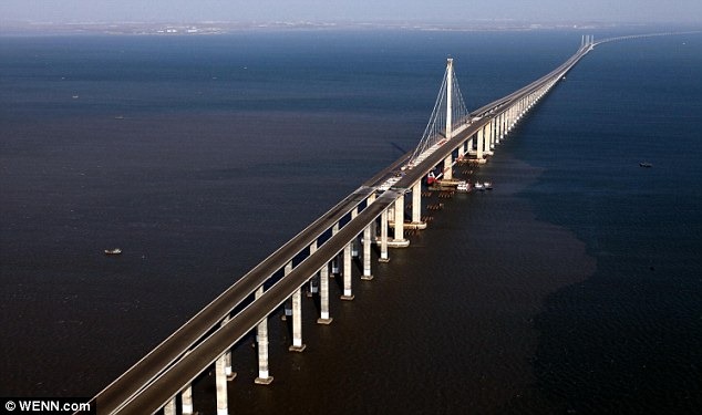 China Builds World’s Longest Sea Bridge: The Qingdao Haiwan Bridge ...